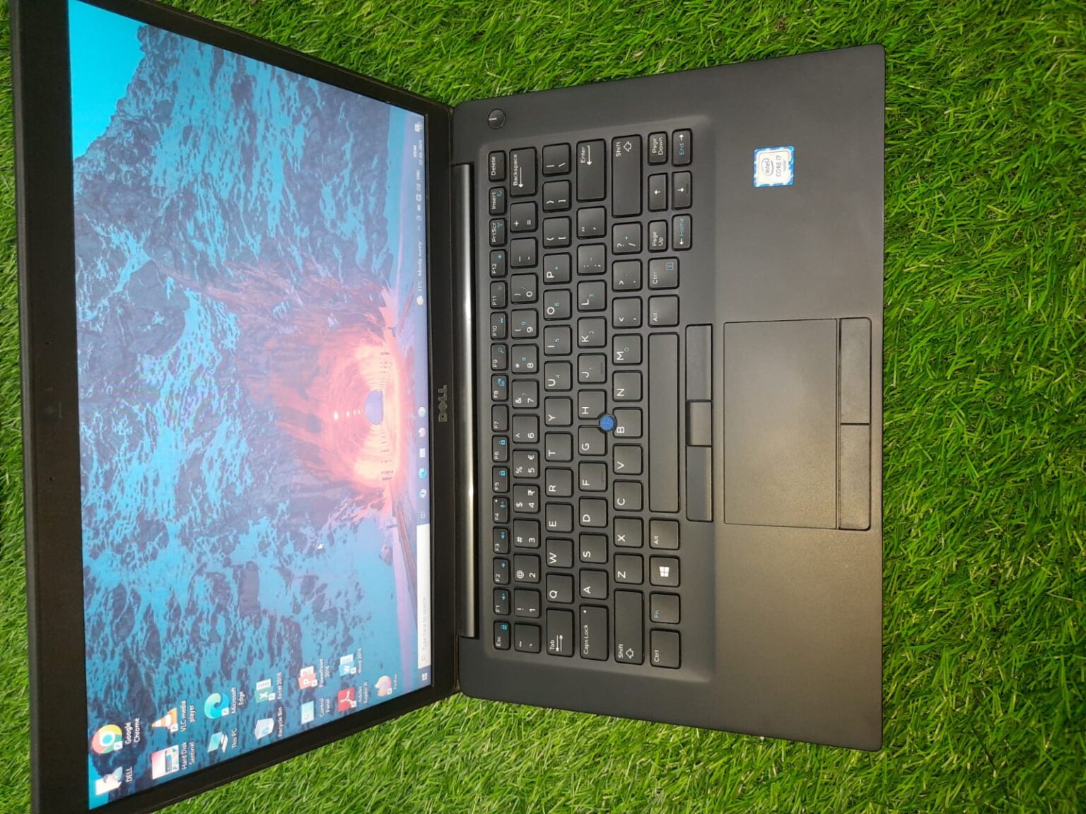 DELL LATITUDE 7480 Refurbished Laptop | i7 6th gen | 8GB RAM | 256GB m ...